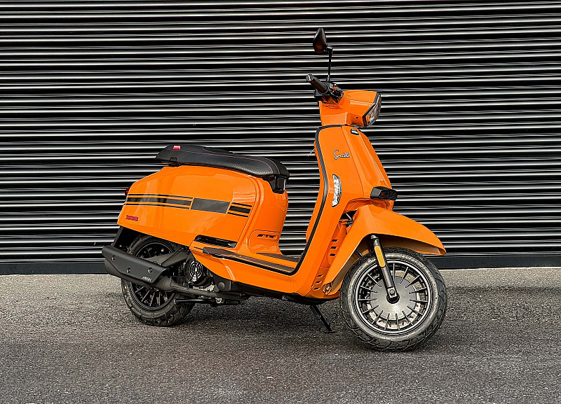 2025 New Lambretta Scooter V125 Special E5+ Orange | That Prize Guy